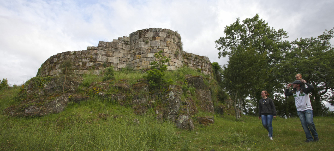Ribeira Sacra | Castillo de A Peroxa
